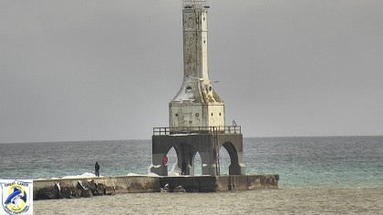 Port Washington - Lighthouse, beach, Wisconsin (USA) - Webcams