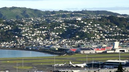 Wellington - Lyall Bay, Wellington Airport, New Zealand - Webcams