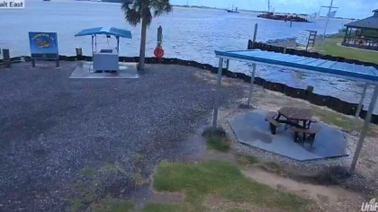 Sabine Pass - Marina, Sabine Ship Channel, Texas (USA) - Webcams